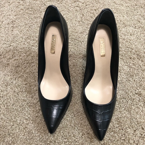 Guess | Shoes | Guess Babbitta Pumps With Golden Heel Cap | Poshmark